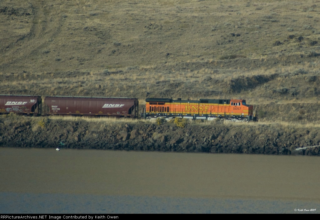 BNSF 5057